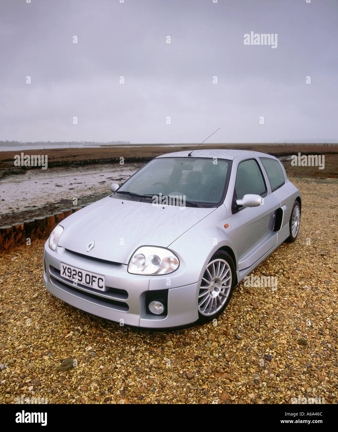 2001 Renault Clio Sport V6 Stock Photo - Alamy