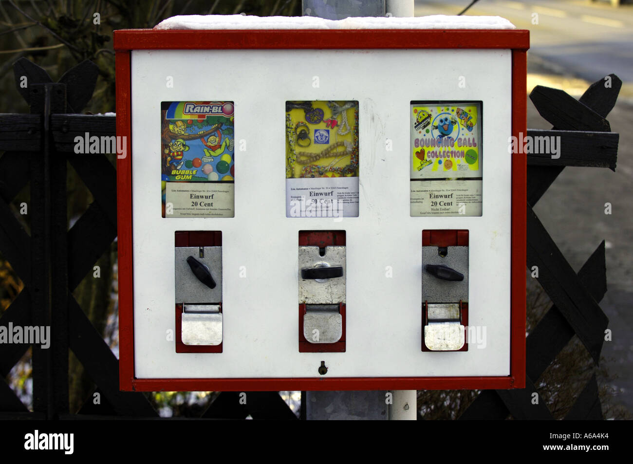 bubble gum dispenser machine street urban kids childrens Stock Photo ...