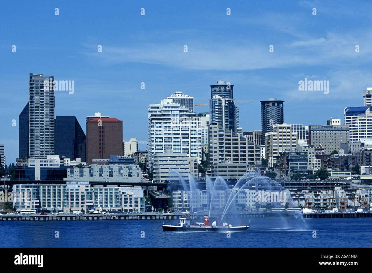Harbour of seattle at night hi-res stock photography and images - Alamy