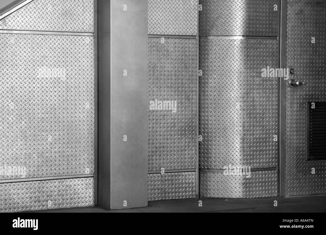 Diamondplated hi-res stock photography and images - Alamy
