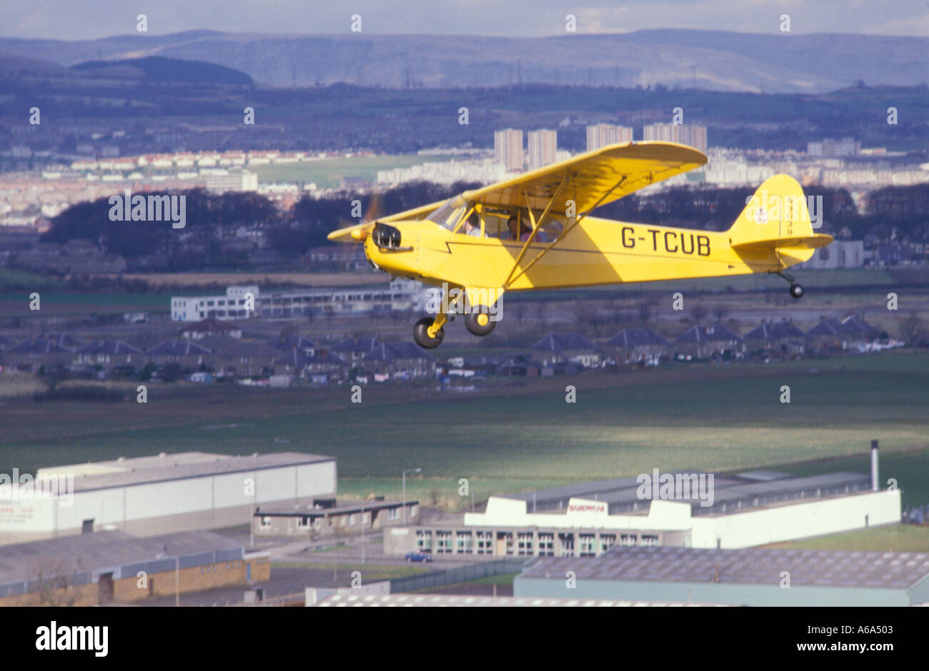 Piper cub j3 hi-res stock photography and images - Alamy