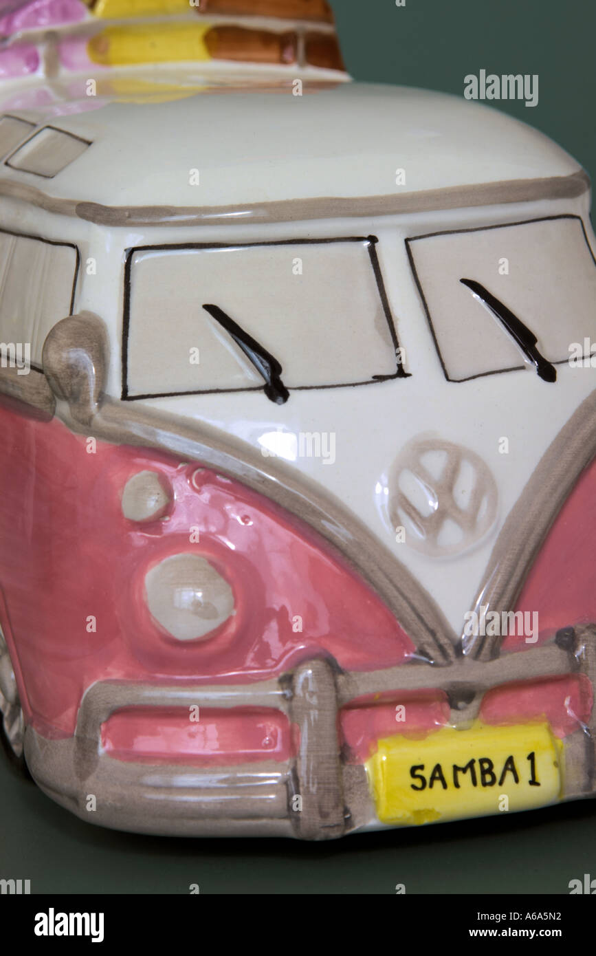 Vw van pink hi-res stock photography and images - Alamy