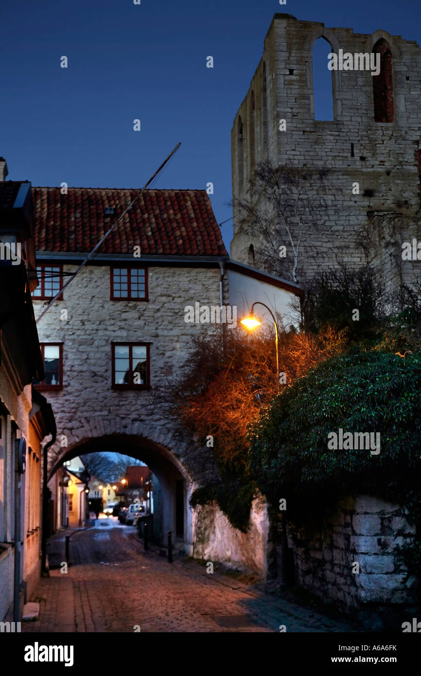 Night scene from inner center of medieval hanseatic town of Visby Stock ...