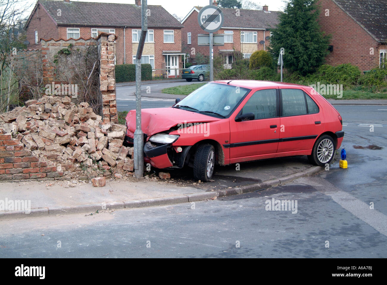 Car crash wall rta, road, traffic, accident, drink drive Stock Photo ...