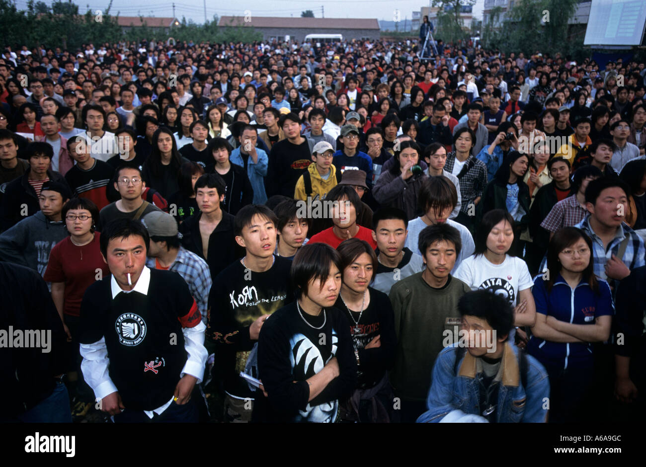 Large crowd of young chinese people hi-res stock photography and images ...