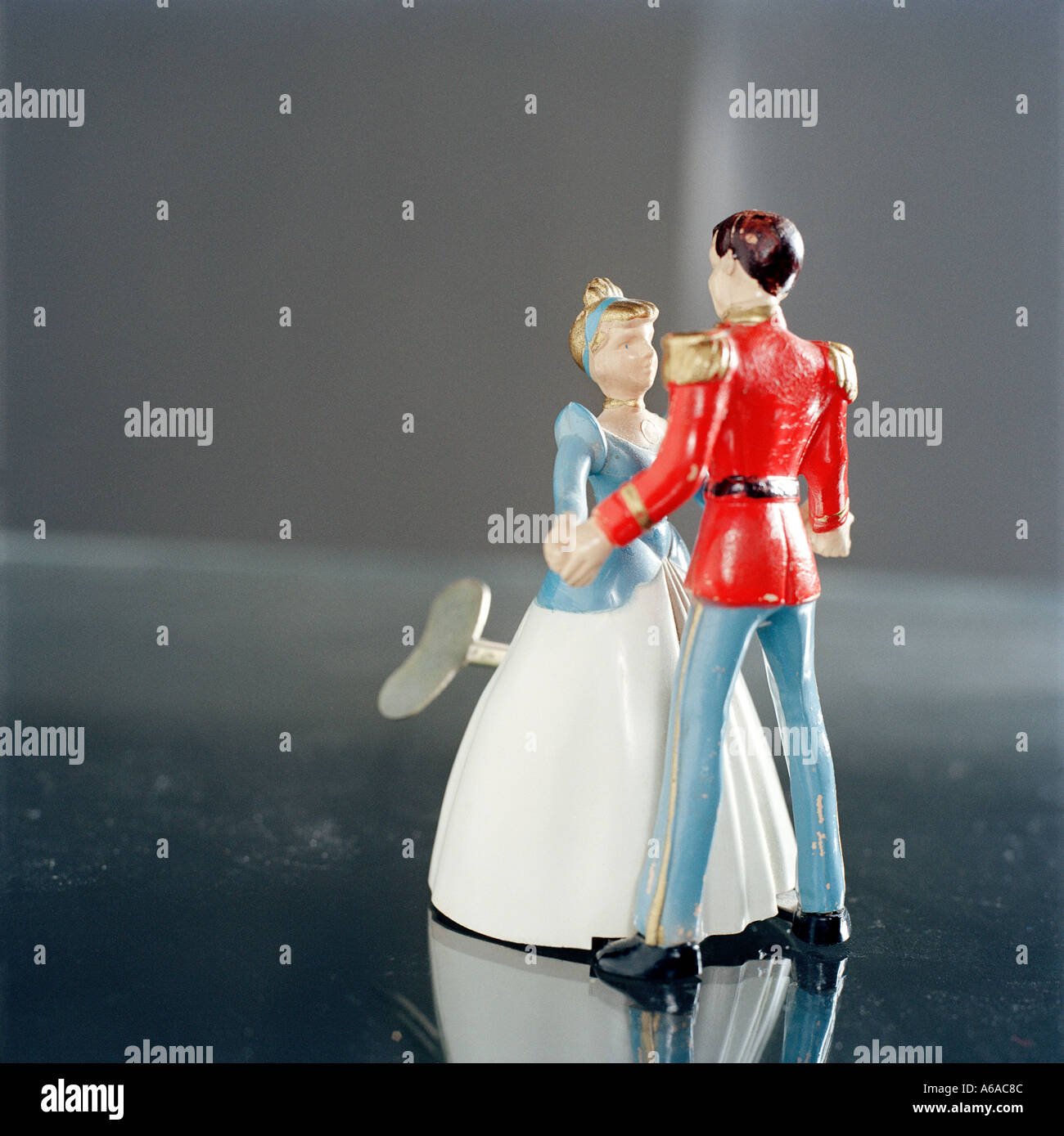 Mechanical dancers hi-res stock photography and images - Alamy