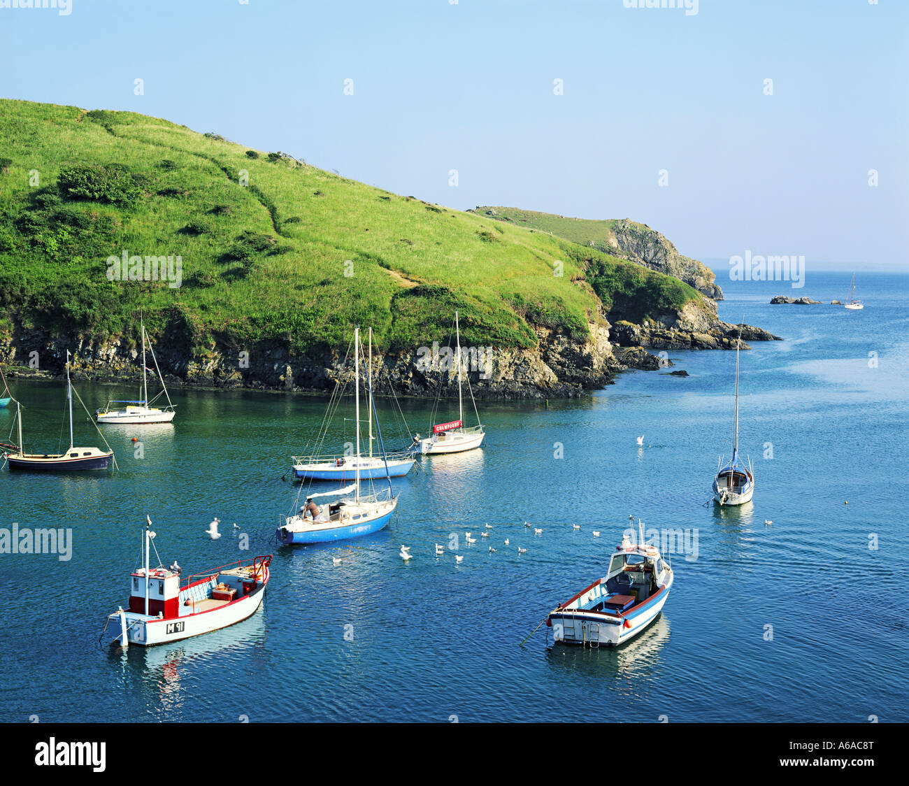Solva yacht hi-res stock photography and images - Alamy