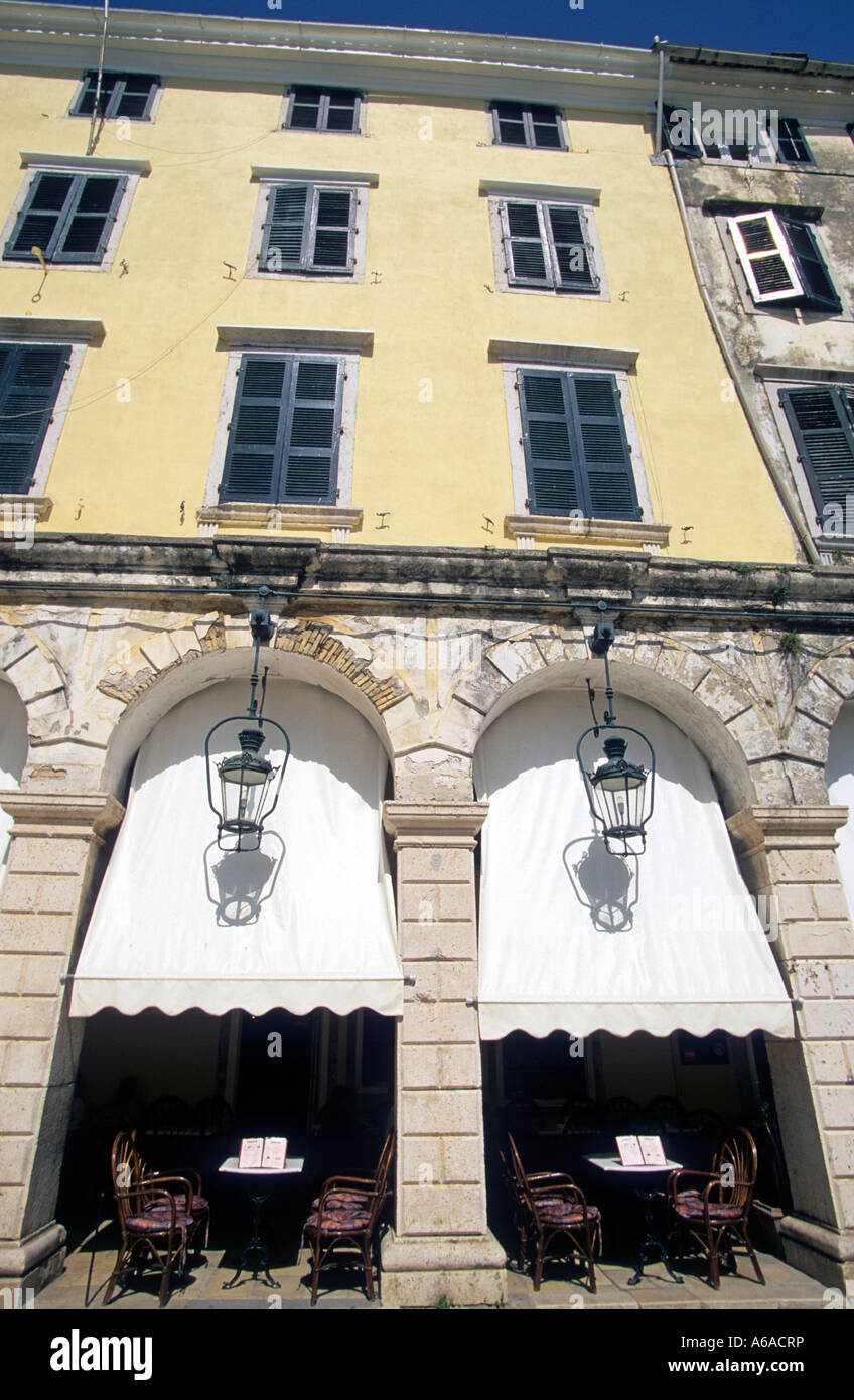 Liston cafe bar hi-res stock photography and images - Alamy