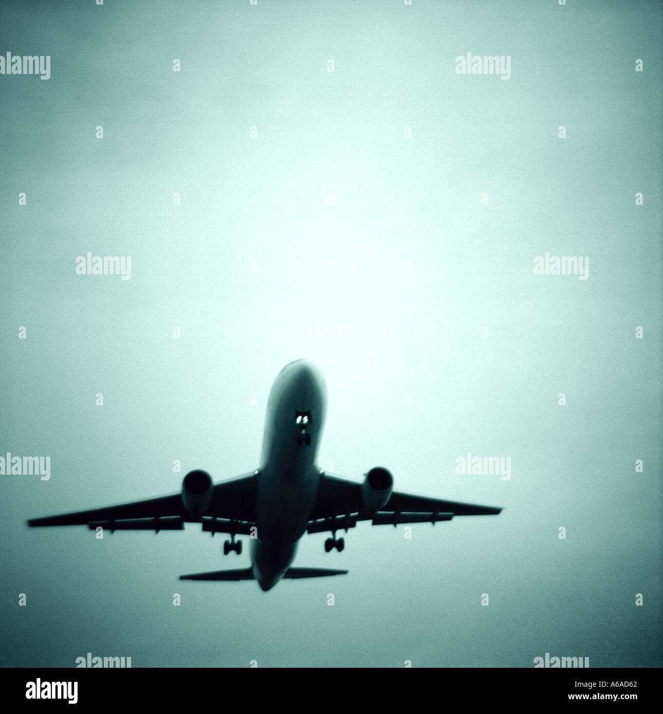 Passenger Jet On Landing Approach Stock Photo - Alamy