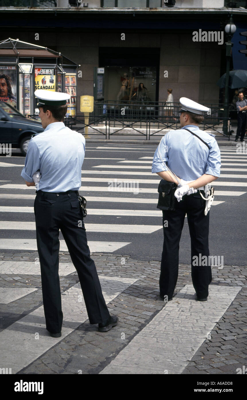 French police uniforms hi-res stock photography and images - Alamy