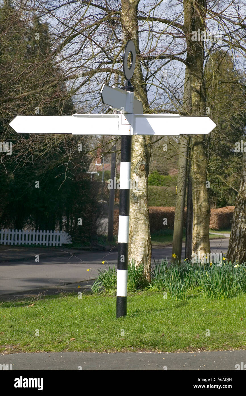 Blank Signpost High Resolution Stock Photography and Images - Alamy