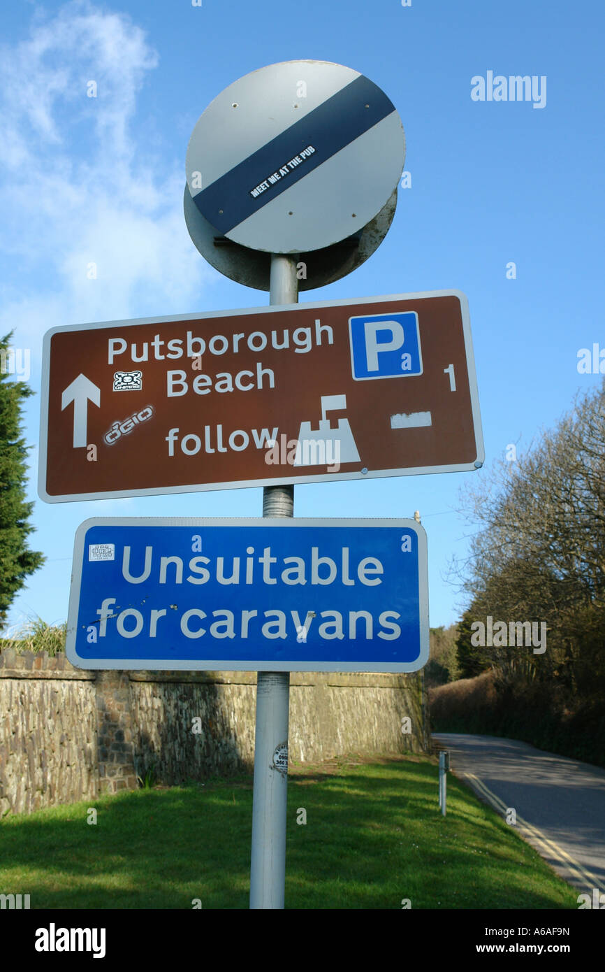 Caravan site with speed signs hi-res stock photography and images - Alamy
