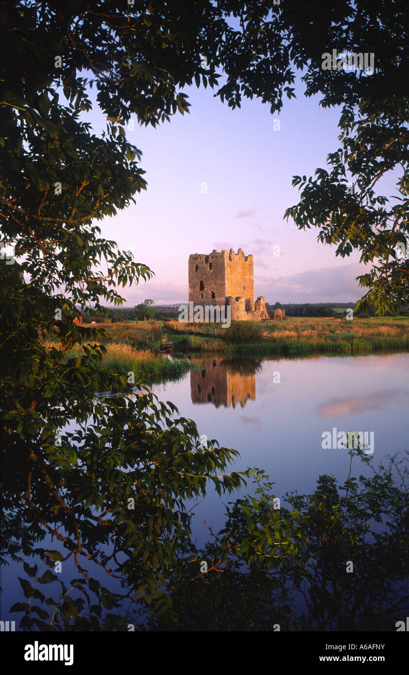 Scottish Castle the atmospheric and scenic Threave Castle reflected in ...