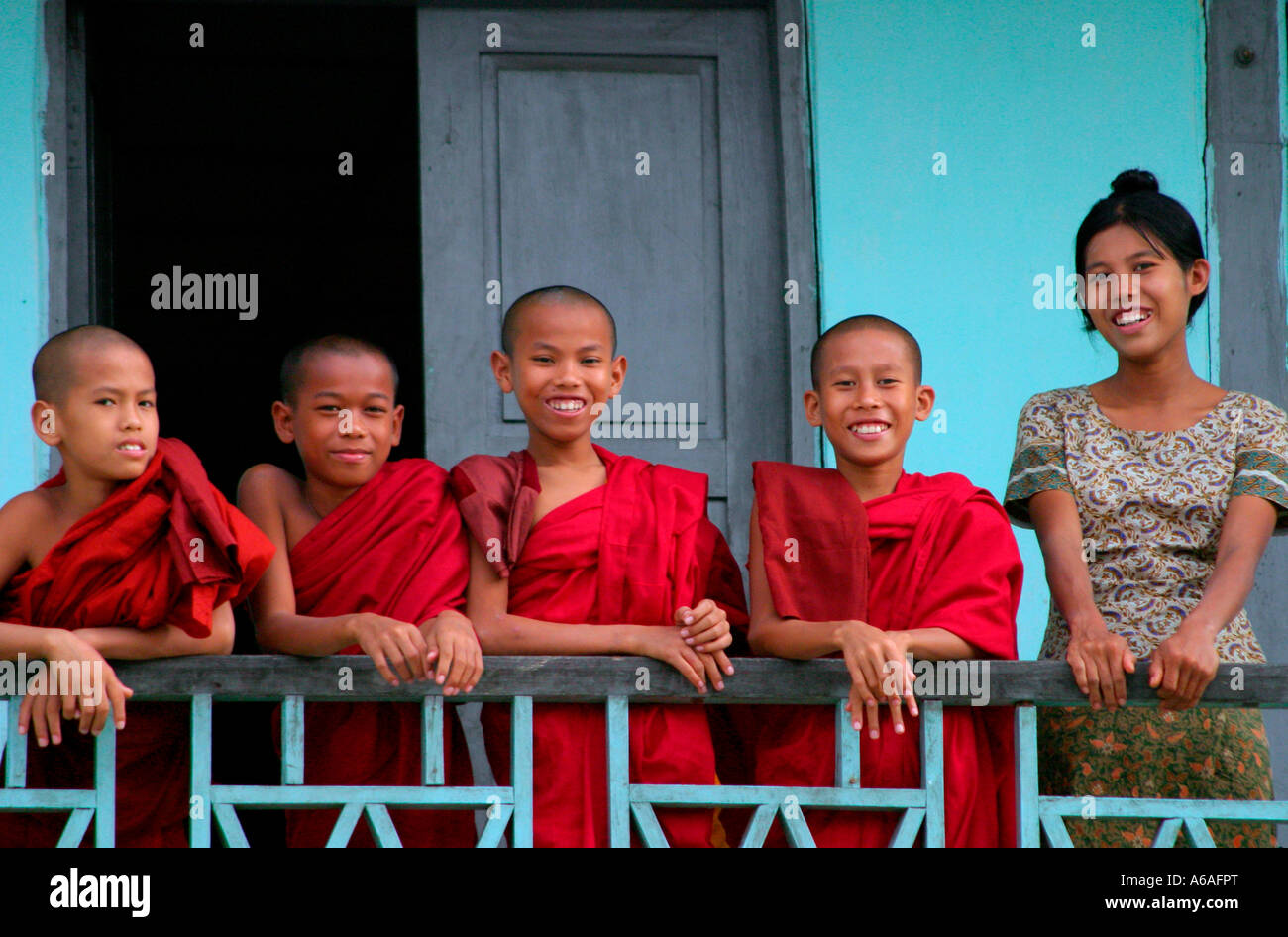 young monks in myanmar Stock Photo - Alamy