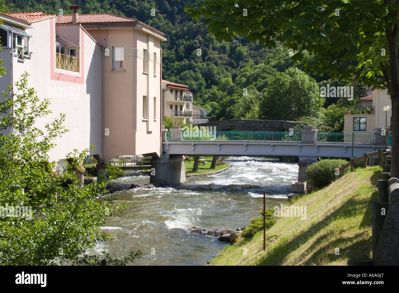 Village axat france hi-res stock photography and images - Alamy
