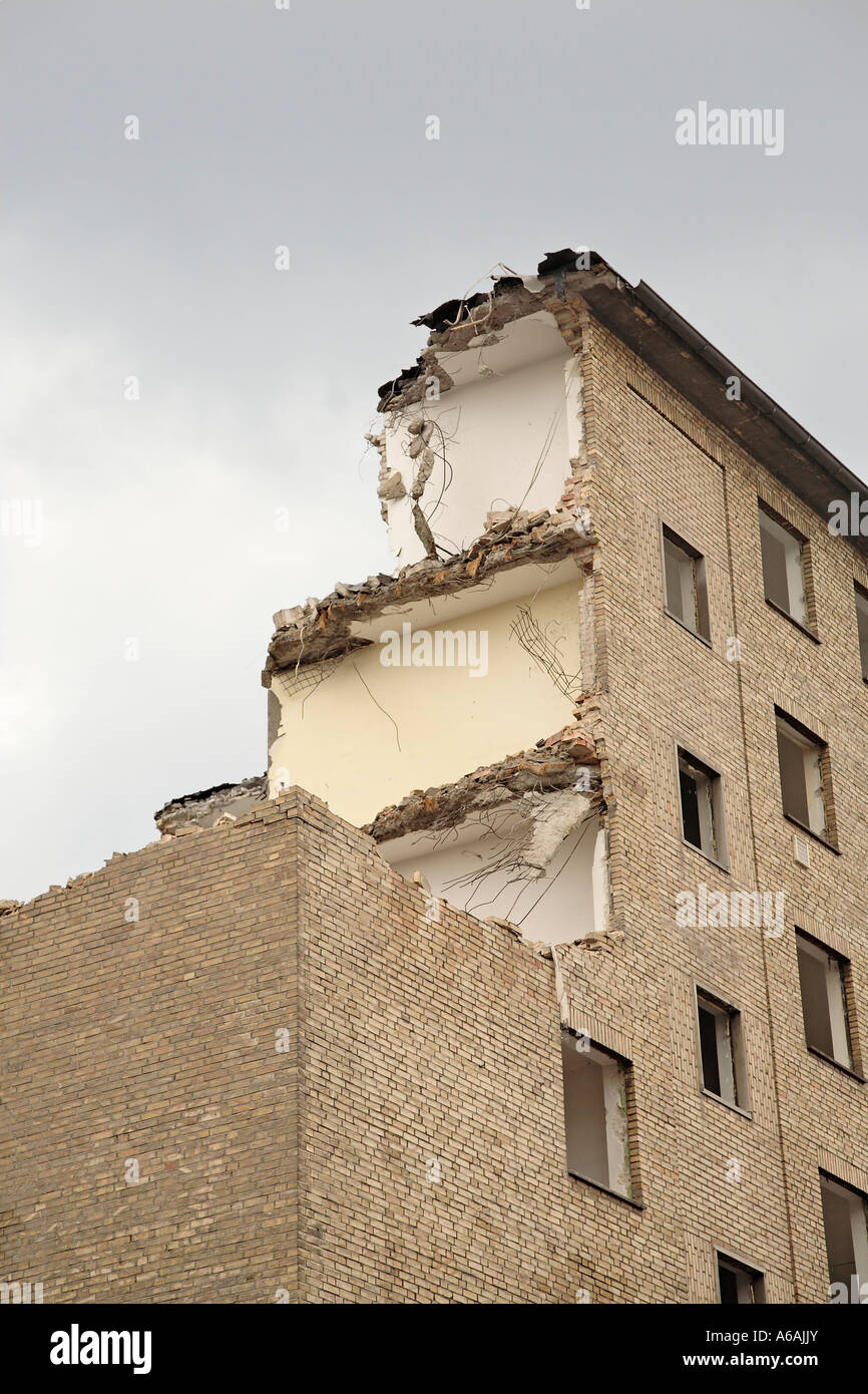 Demolition process hi-res stock photography and images - Alamy