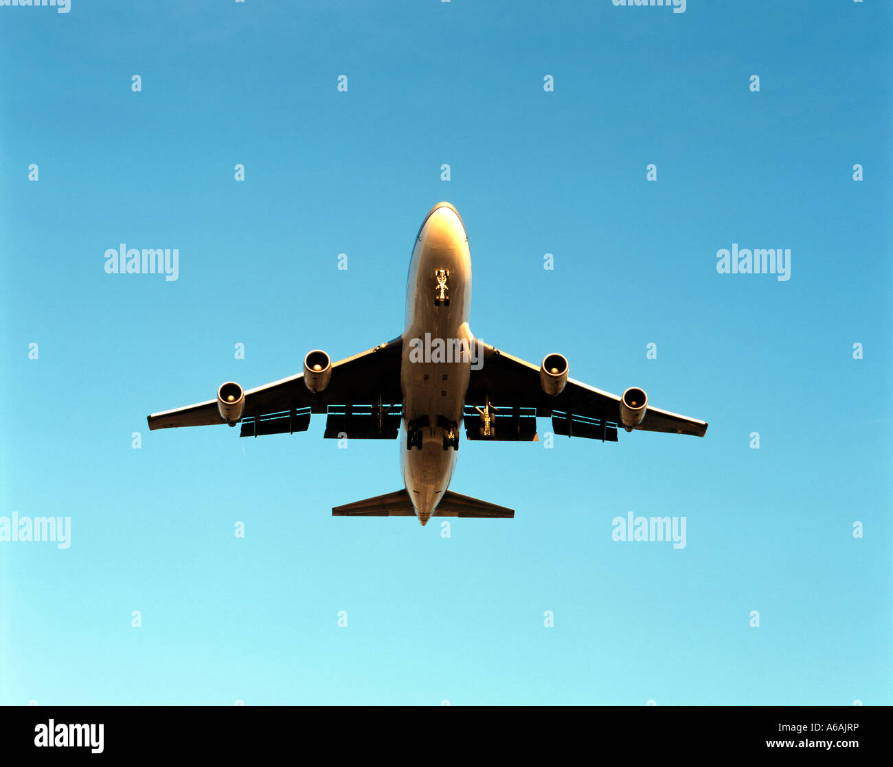 Boeing 747 on final approach to LAX Los Angeles airport Stock Photo - Alamy
