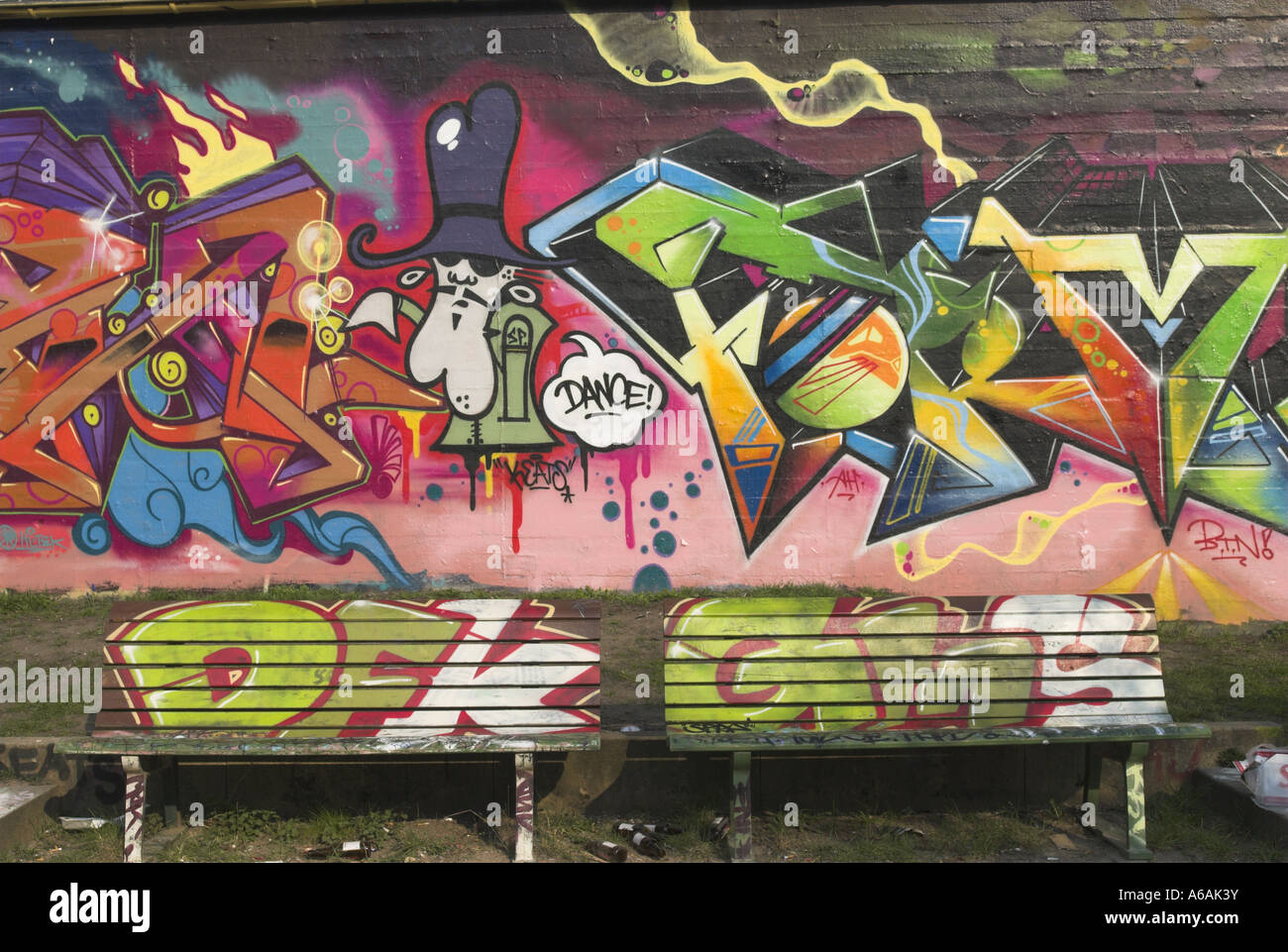 Graffiti on park benches and wall Schanzenviertel Hamburg Germany Stock ...