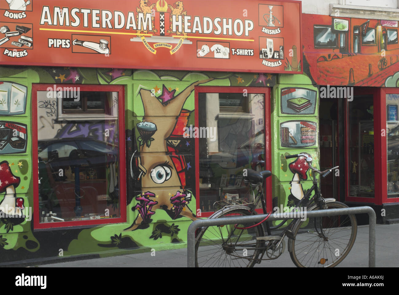 Cannabis smoking hippy hi-res stock photography and images - Alamy