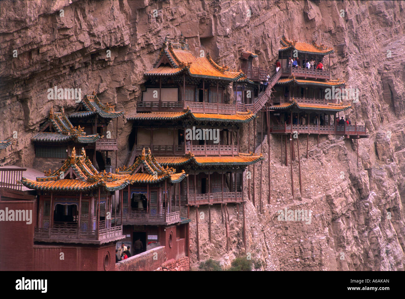 China, Hebei, Hen Shan, Hanging Temple (Xuankong Si), clinging to cliff ...
