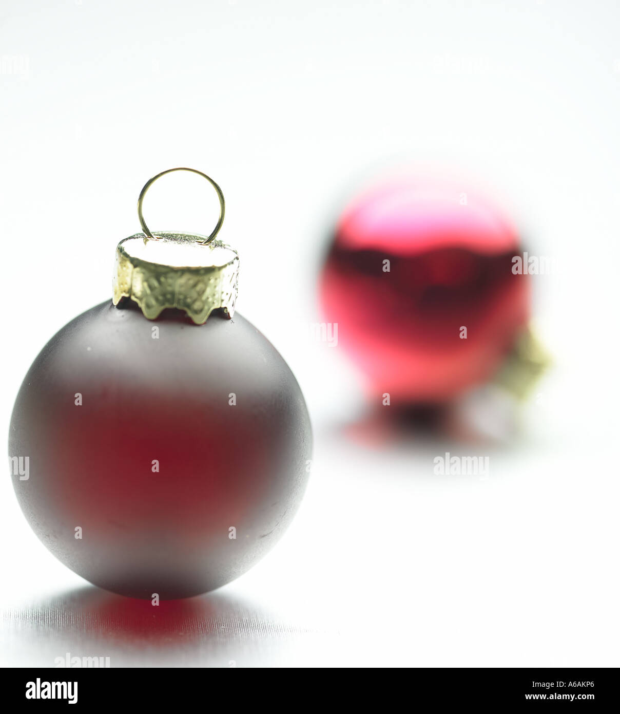 Purple colored christmas baubles hi-res stock photography and images ...