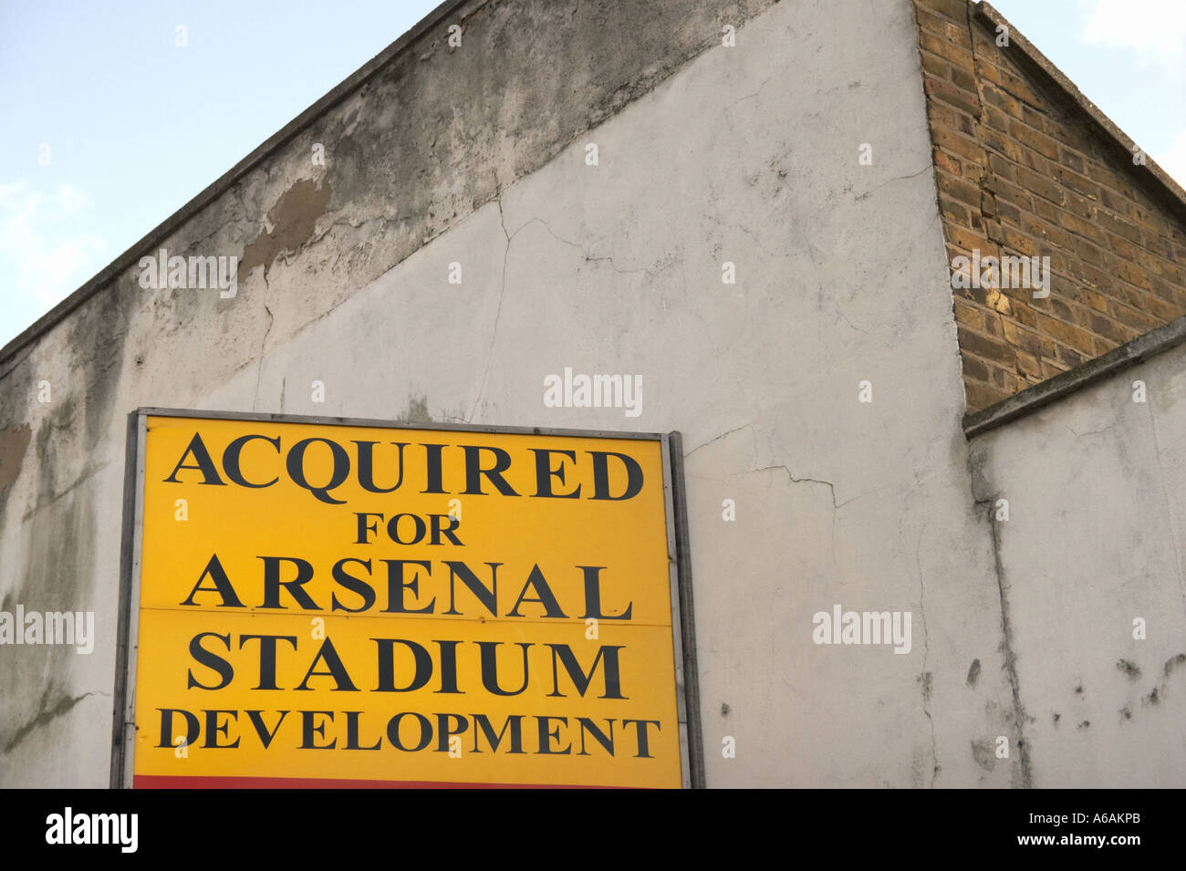 Arsenal emirates stadium construction hi-res stock photography and ...
