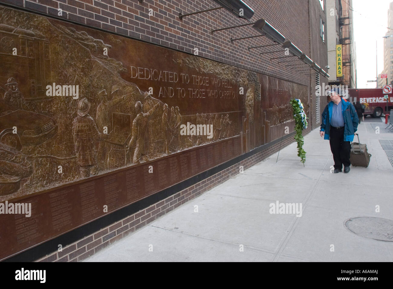 9/11 wall memorial names plaque Ground Zero 2007 Stock Photo - Alamy