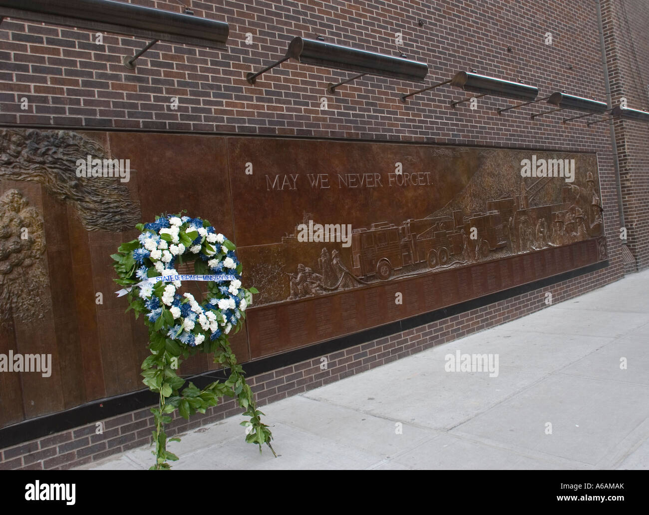 9/11 wall memorial names plaque Ground Zero 2007 Stock Photo - Alamy
