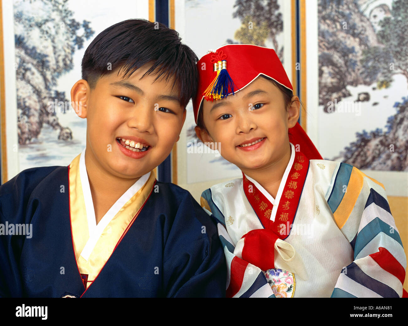 Korean boy traditional dress hi-res stock photography and images - Alamy