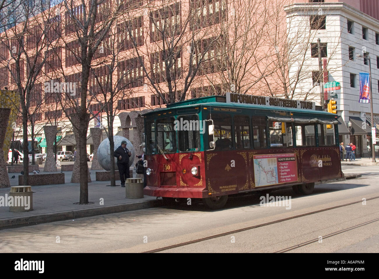 Philadelphia bus hi-res stock photography and images - Alamy