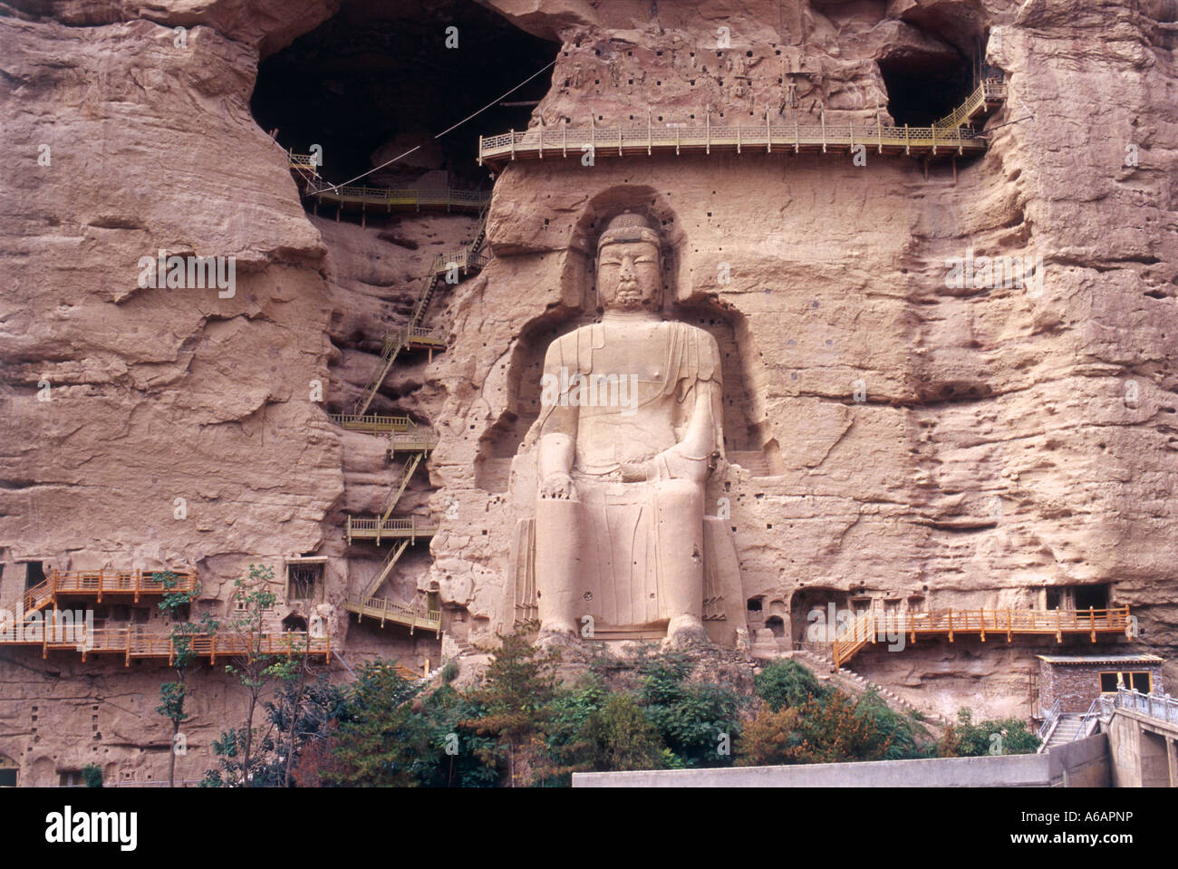 China, Gansu, Bingling Si (Bright Spirit Temple), Cave 172, seated ...