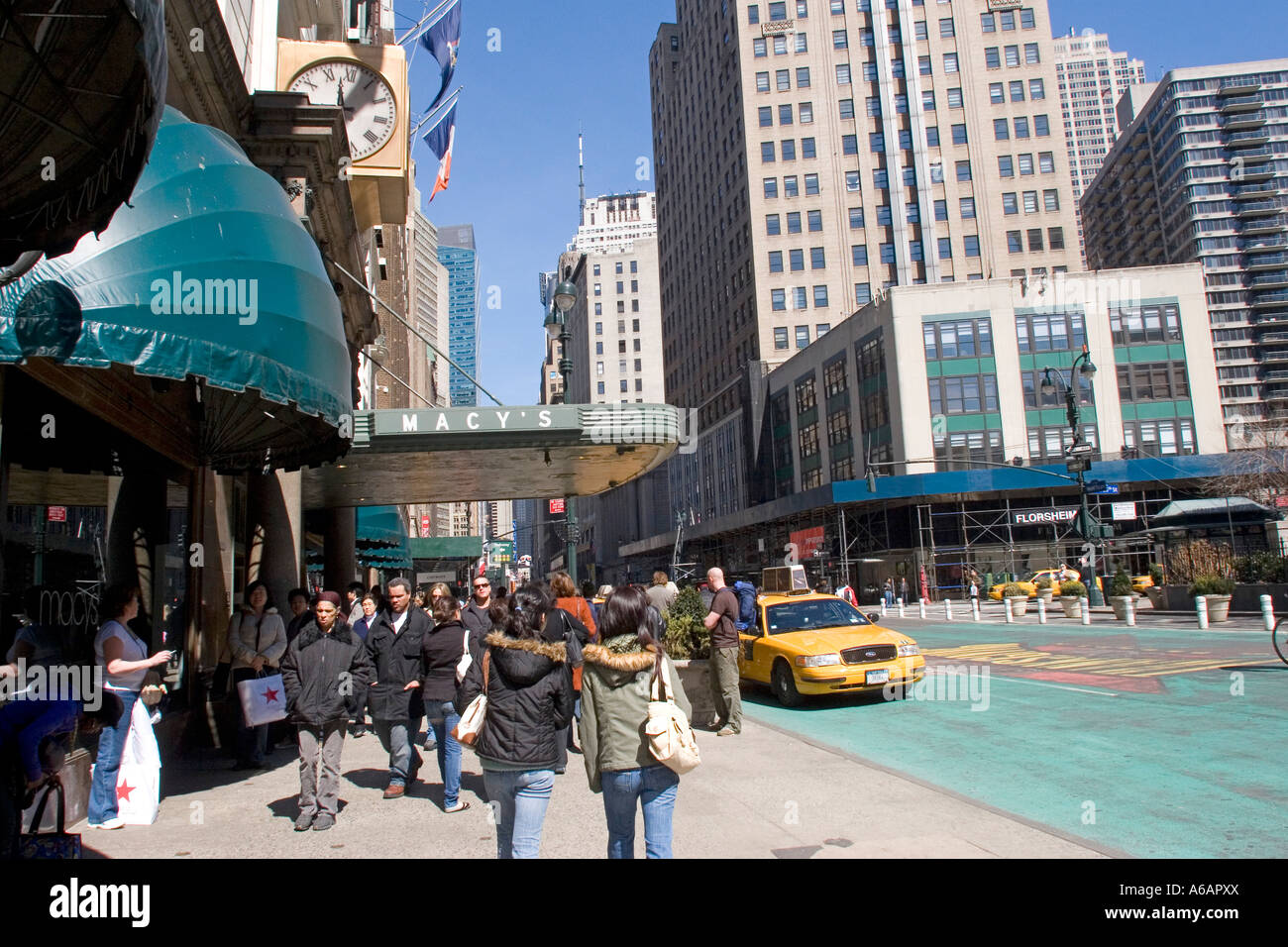 New york broadway theaters usa hi-res stock photography and images - Alamy