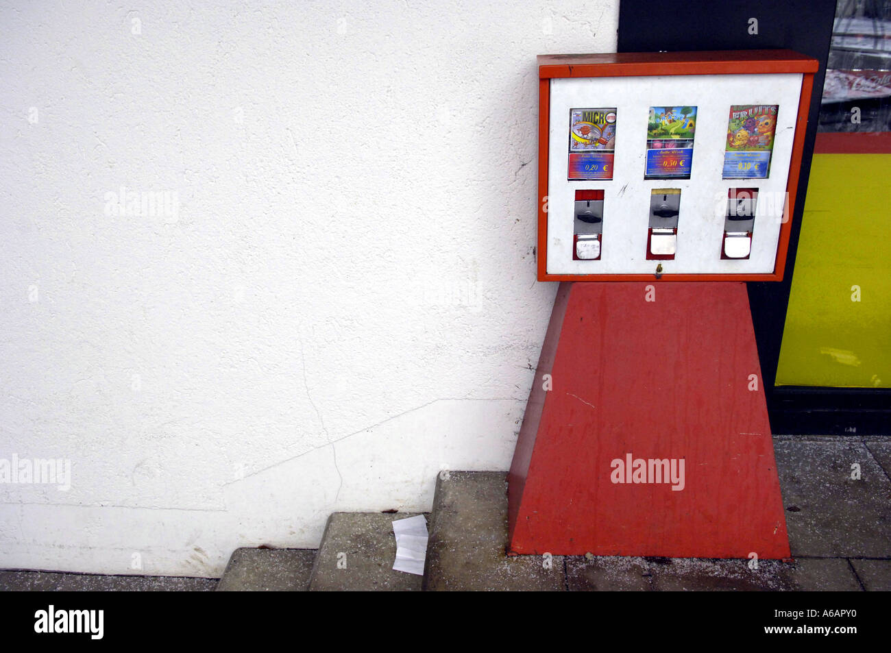 bubble gum machine street urban german germany deutsch deutschland ...
