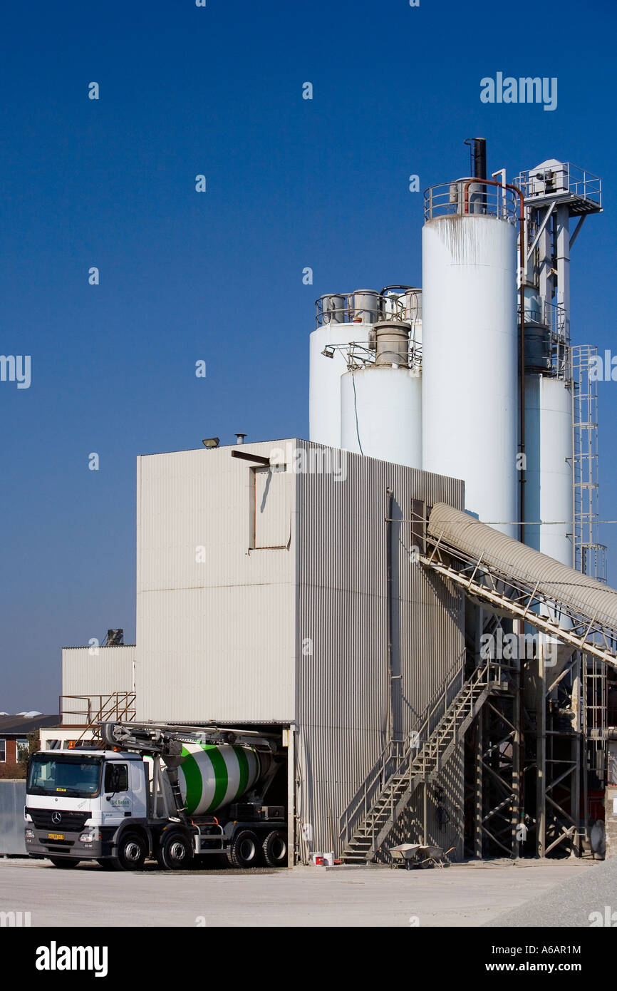 Cement works hi-res stock photography and images - Alamy