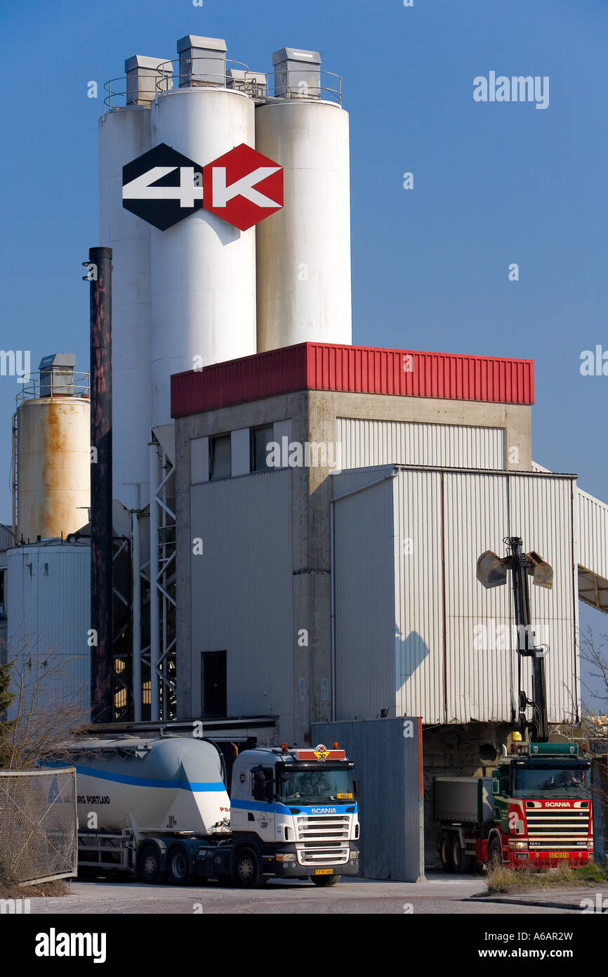 Cement Works Silo High Resolution Stock Photography and Images - Alamy
