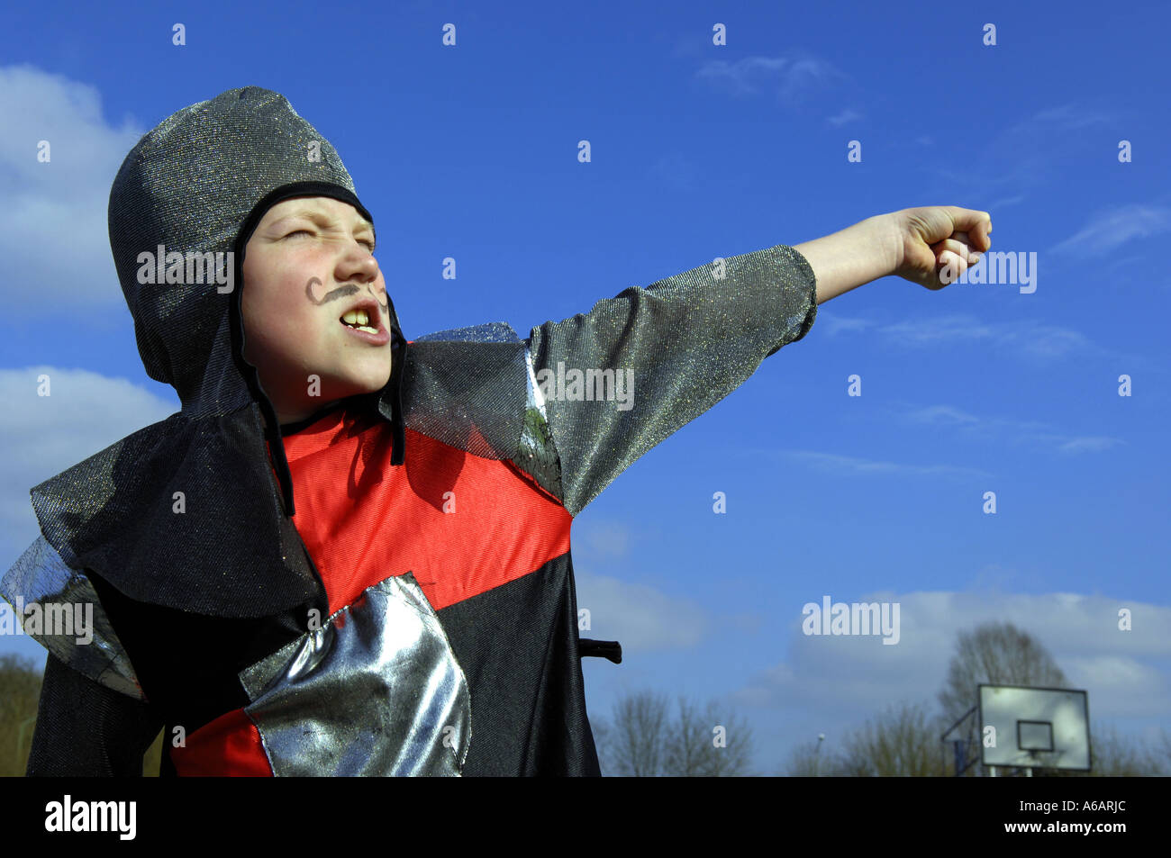 Chainmail dress hi-res stock photography and images - Alamy