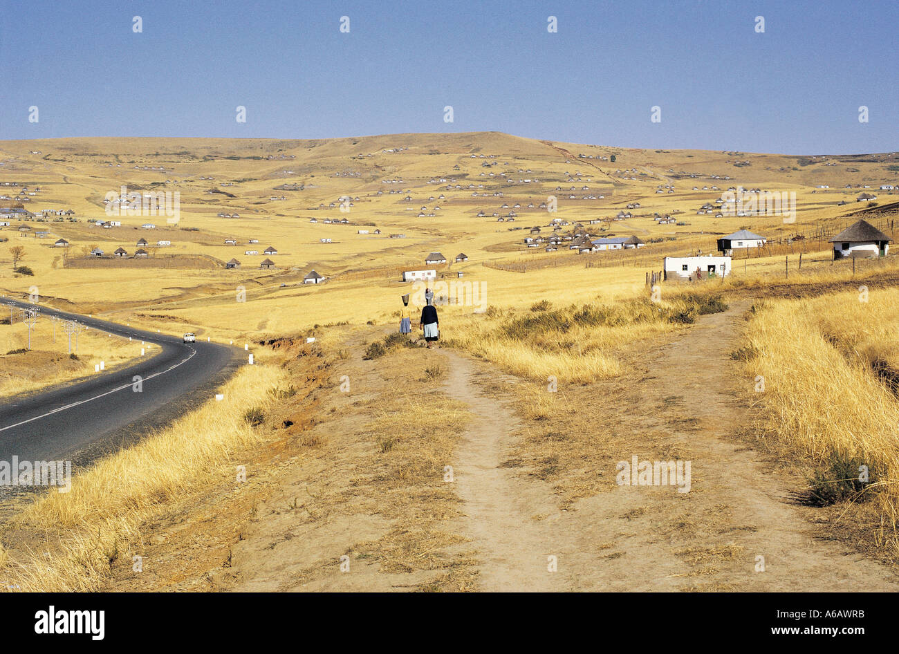 Roadside landscape with Xhosa houses between Durban and ...