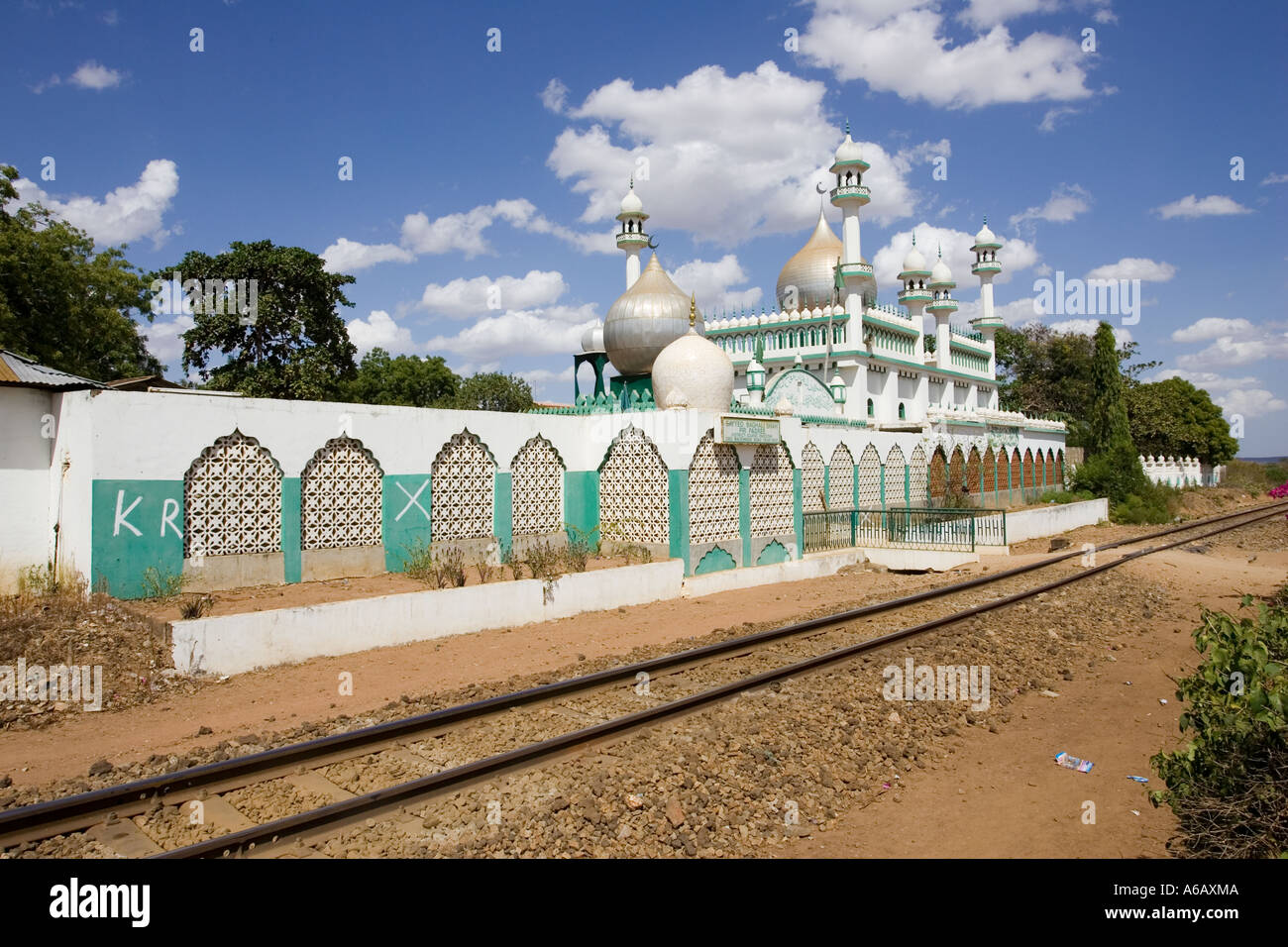 Colourful ornate Islamic mosque at Makinnon Road next to the Nairobi ...