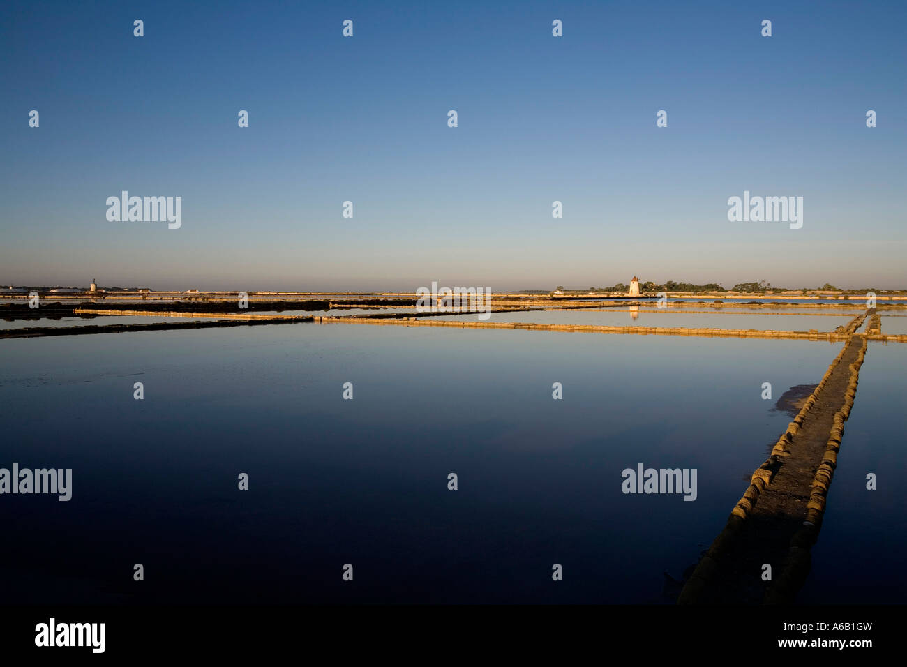 Salt mine Mozia Trapani Sicily Italy Stock Photo - Alamy