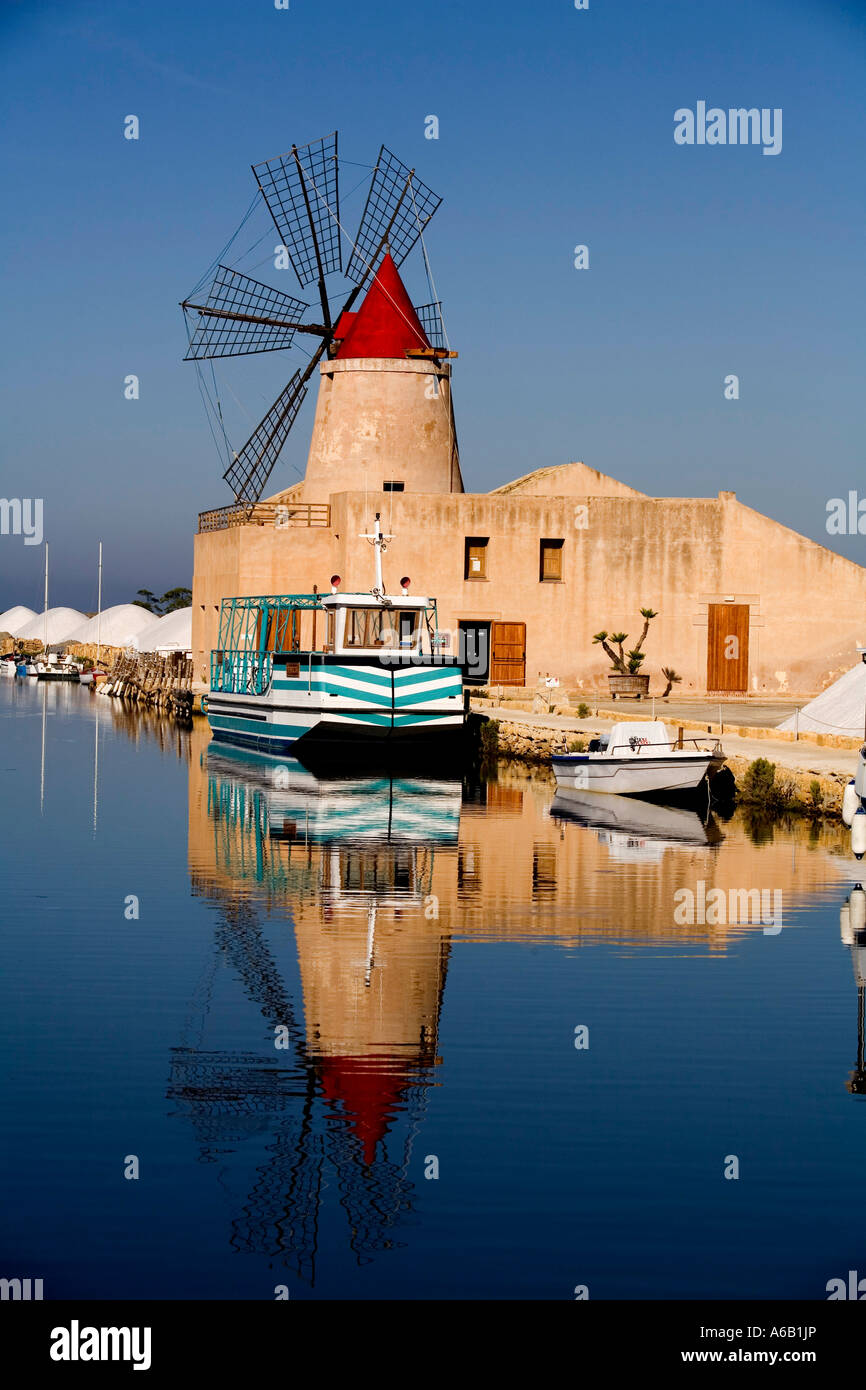 Salt mine Mozia Trapani Sicily Italy saltworks Stock Photo - Alamy