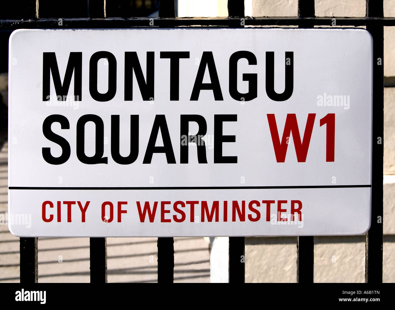 Street Sign Montagu Square, London, W1 Stock Photo - Alamy