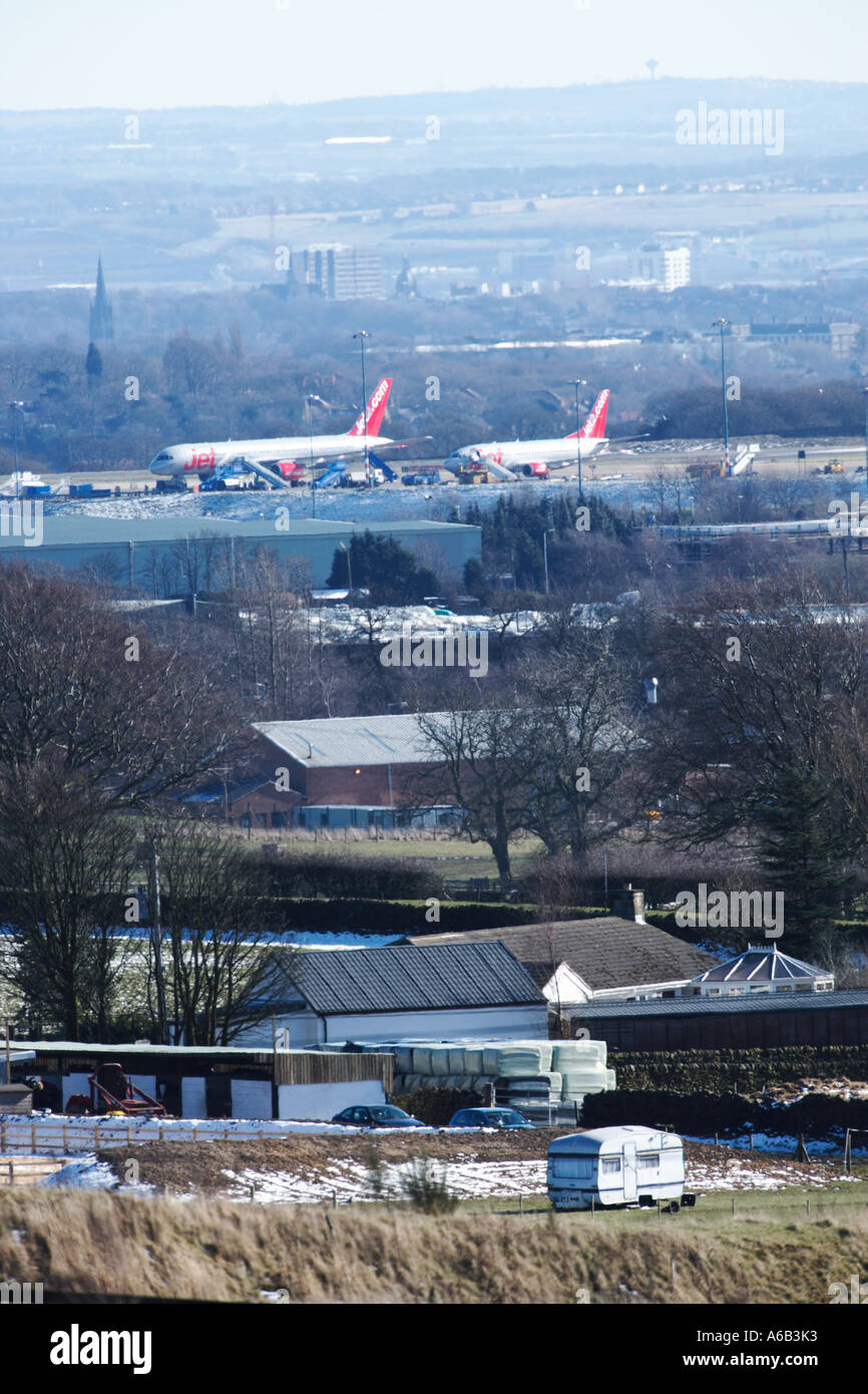 Overview of Leeds Bradford Airport LBA Stock Photo - Alamy