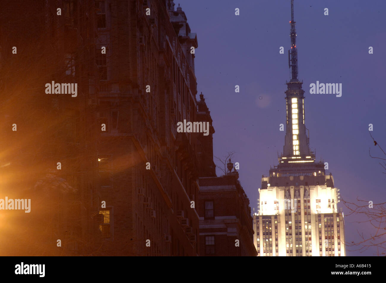 NY New York City Empire State Manhattan light spire horizontal Stock ...