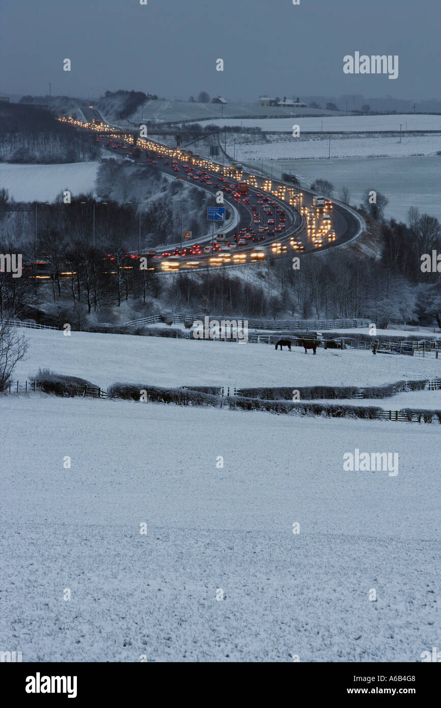 Night time traffic on the m1 motorway hi-res stock photography and ...
