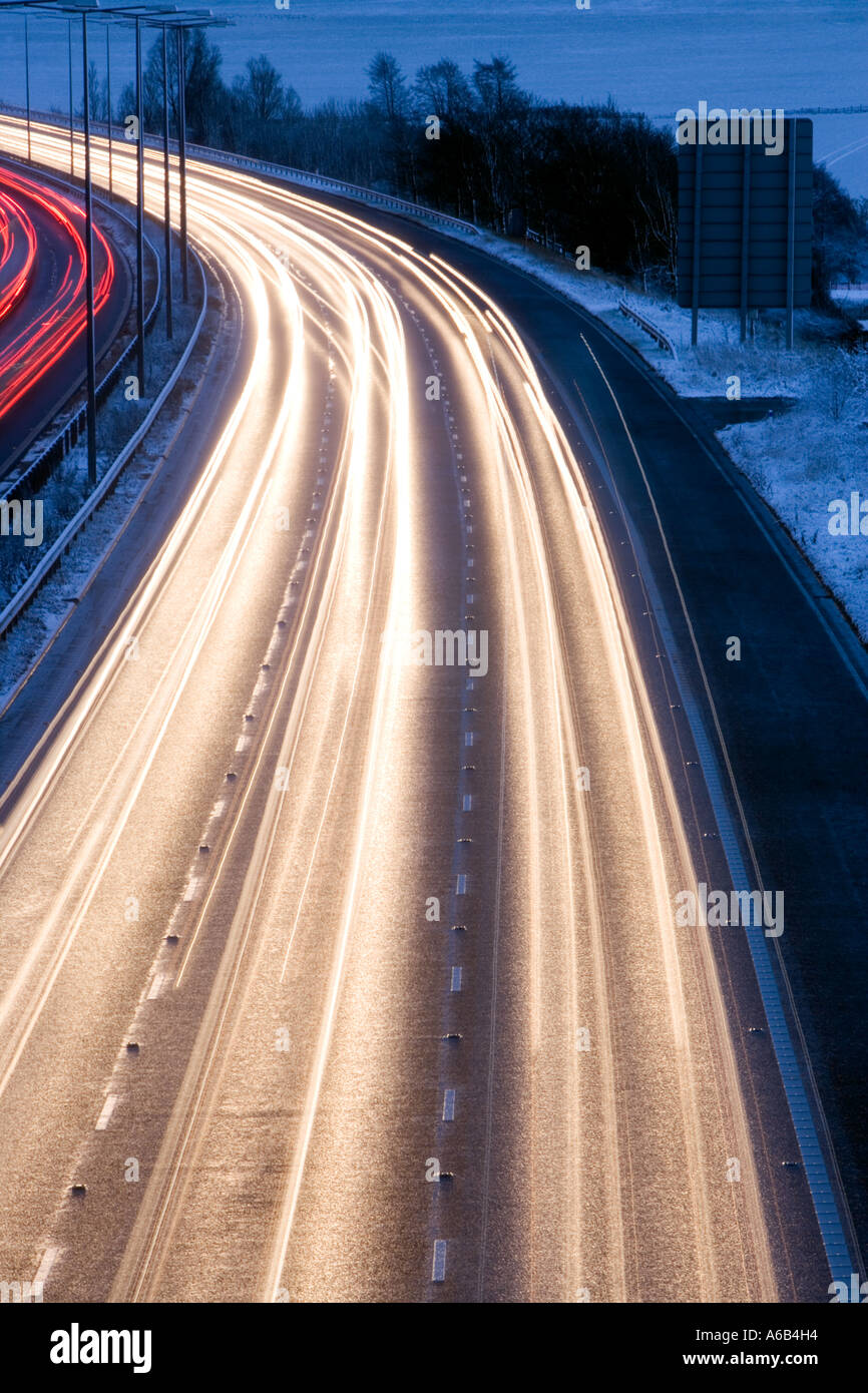 Night time traffic on the m1 motorway hi-res stock photography and ...