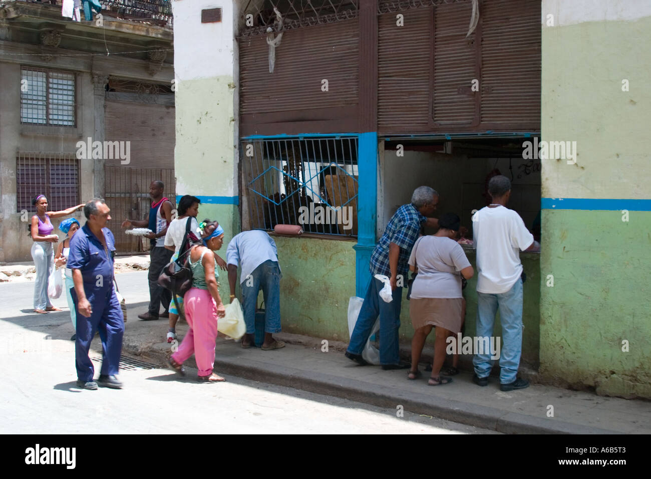 Ration queue hi-res stock photography and images - Alamy
