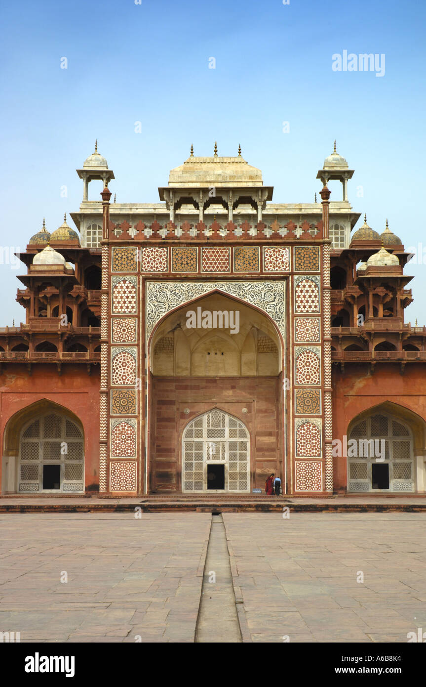 Great Moghal Emperor Akbars tomb at Sikandra Agra India Stock Photo - Alamy