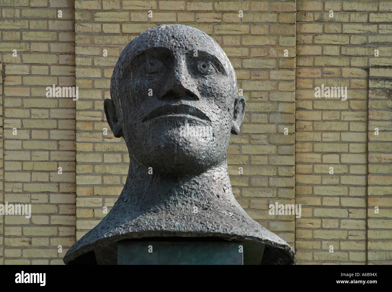 Dame elizabeth frink sculpture hi-res stock photography and images - Alamy