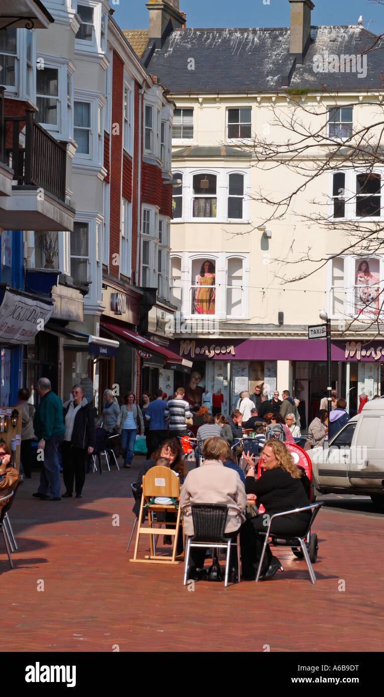 Pedestrian shopping area in Worthing Sussex Stock Photo - Alamy