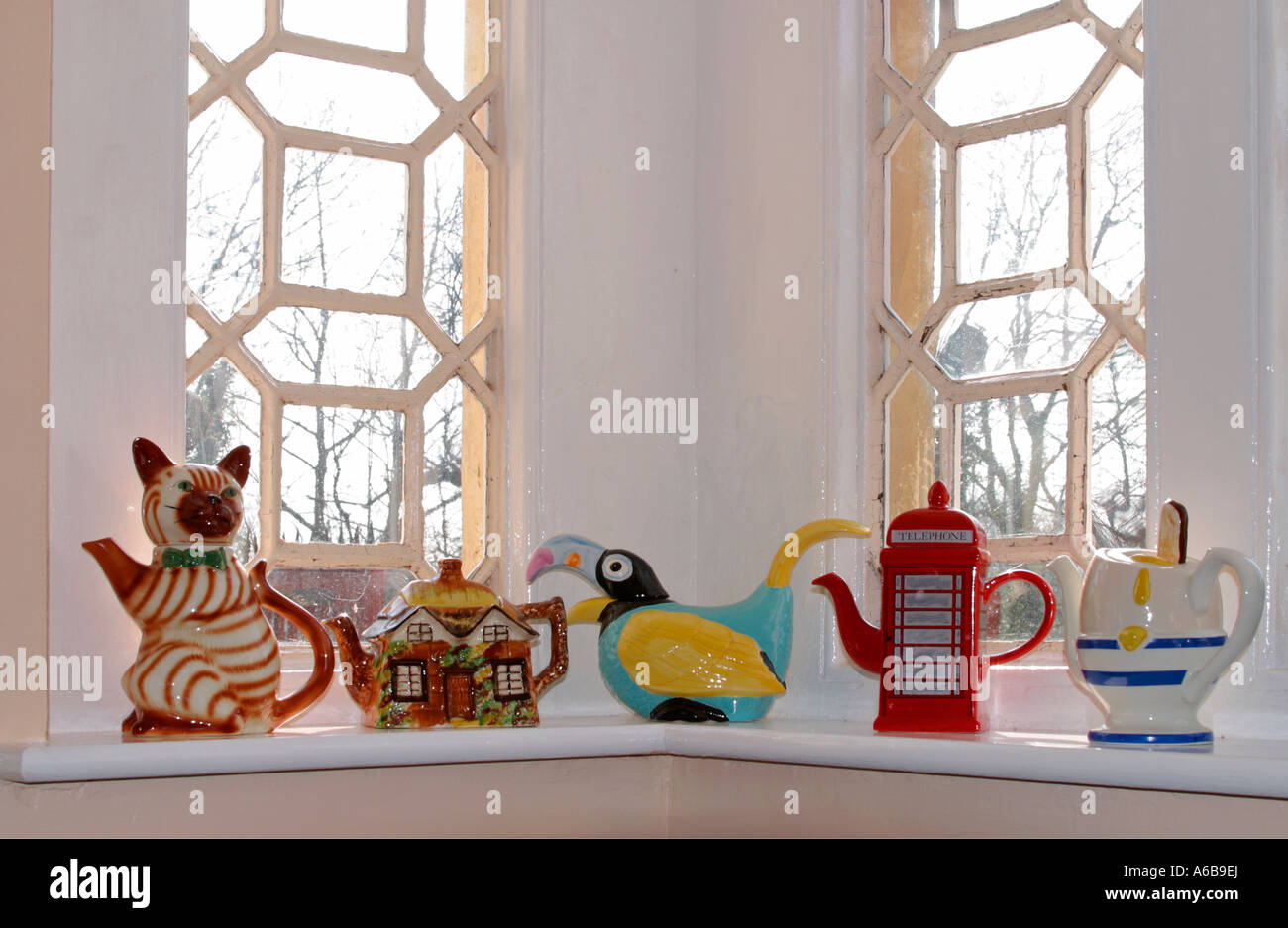 Telephone box teapot hi-res stock photography and images - Alamy